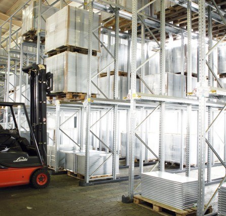 P90 Dexion Drive-in racking - Drive-In Pallet Racking